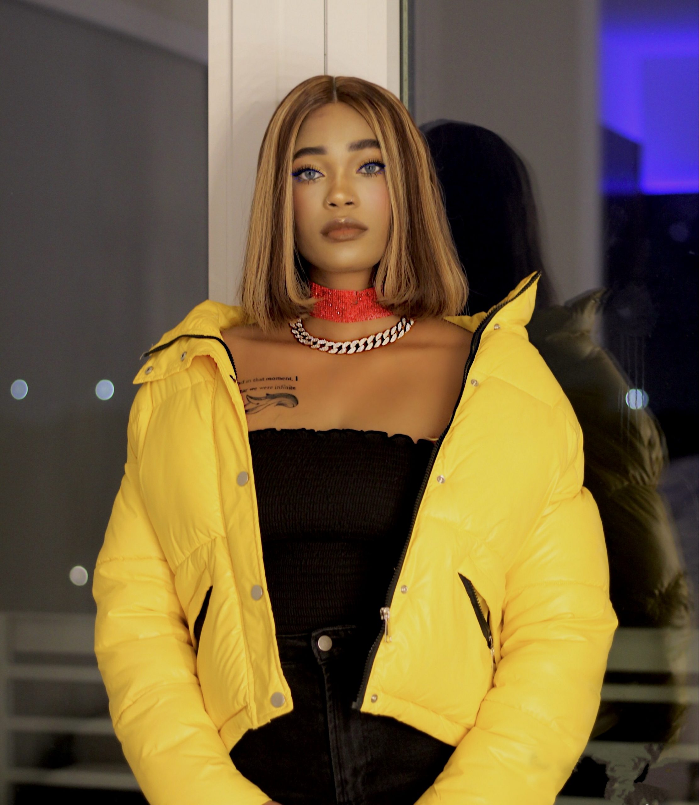 Ayeesha exudes impressive confidence in her art on first outing. [Review].