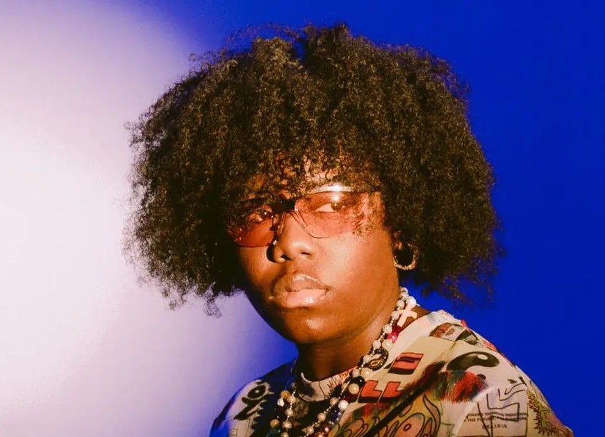 Teni's "Tears Of The Sun" Becomes Only Female Act Project in NG Apple ...